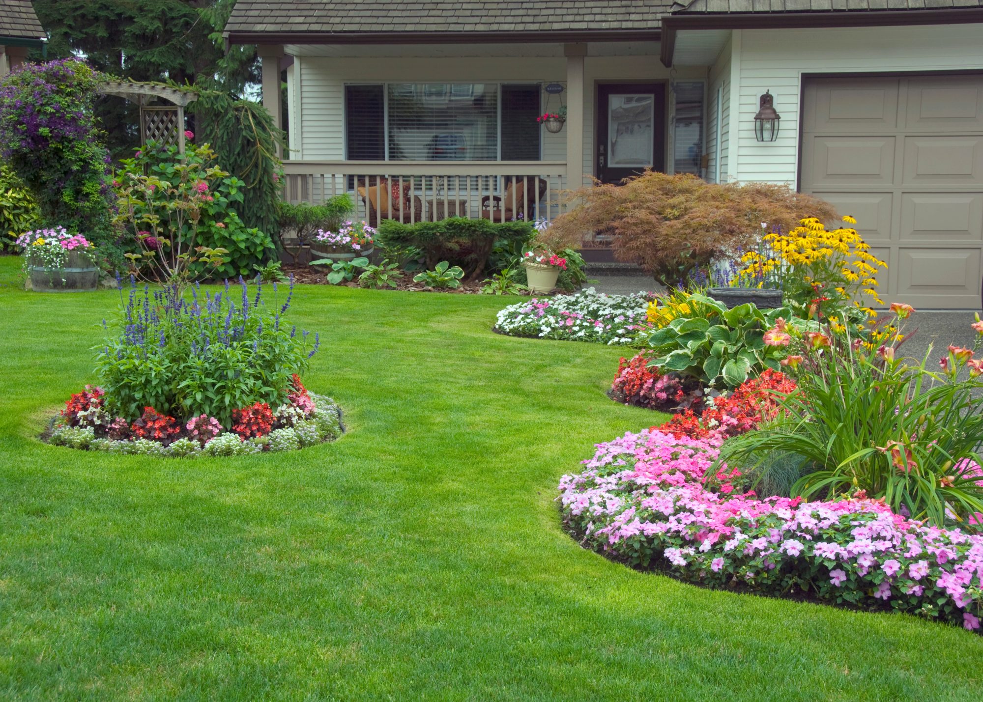 4 Tips to Design the Perfect Front Yard Landscaping | Redbud Landscape ...