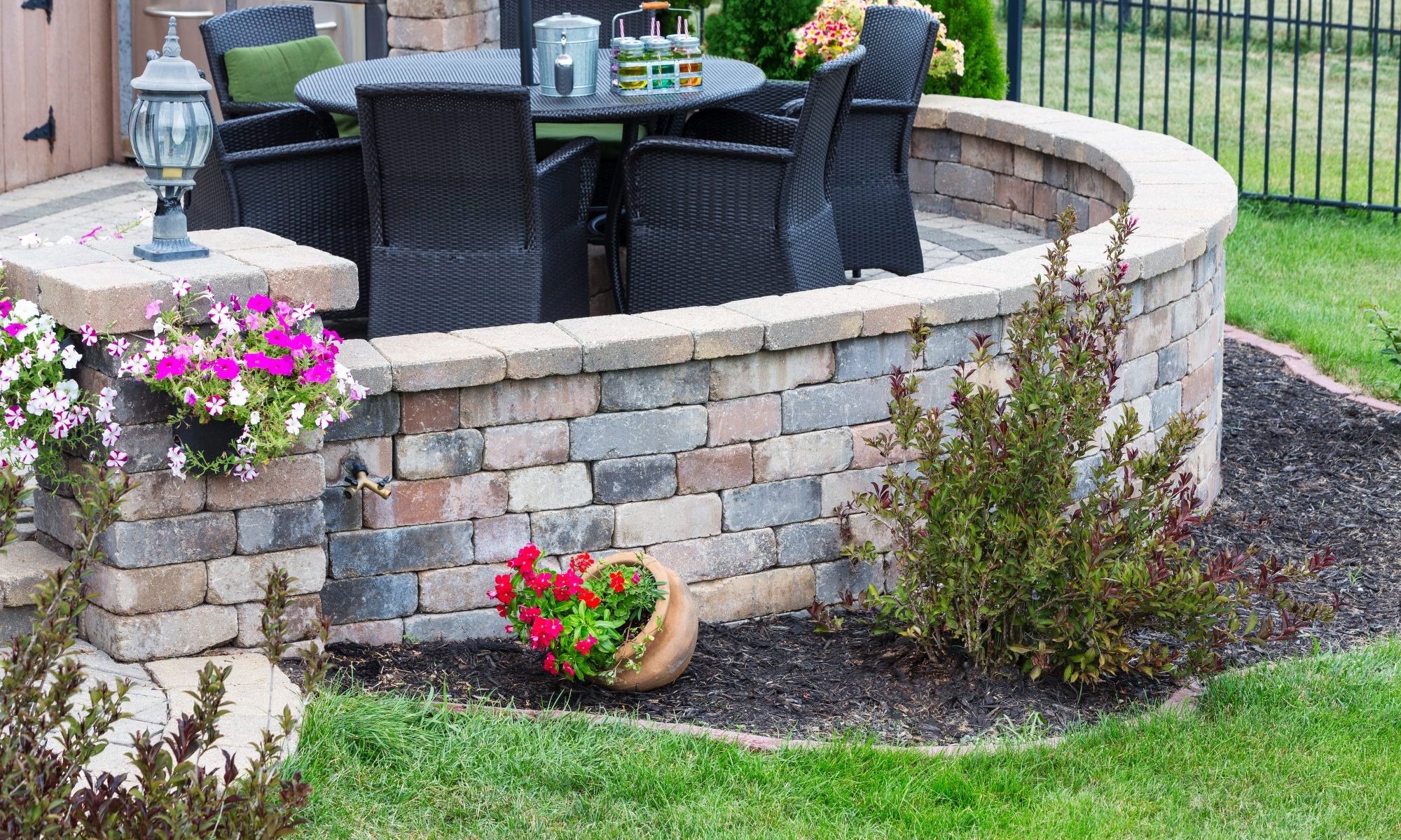 Reasons to Include a Paver Wall in Your Landscape Plan